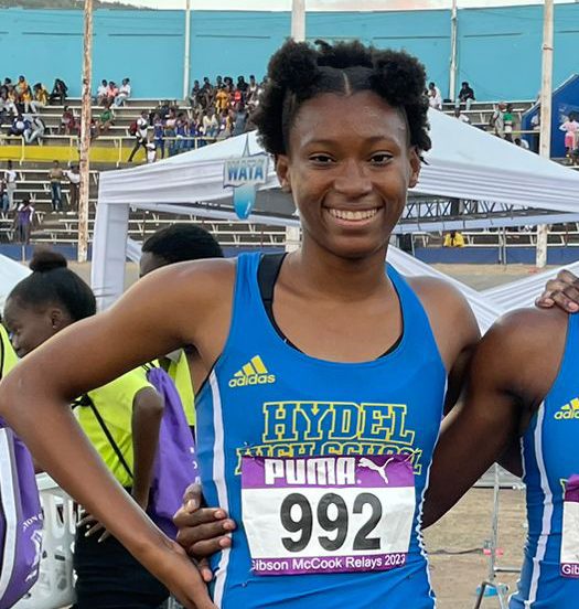 Hydel High Prevails in Thrilling Penn Relays Girls' 4x400 Final ...